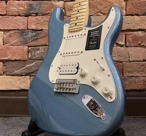 Электрогитара Fender Player Stratocaster HSS MN Ti