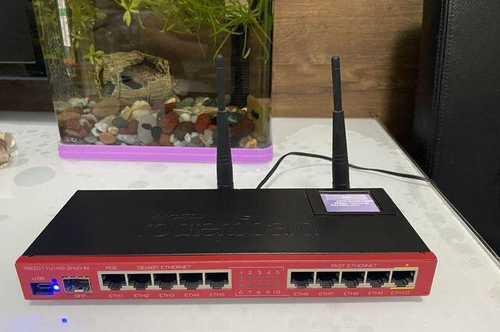 Маршрутизатор Mikrotik rb2011uias-2HnD-IN