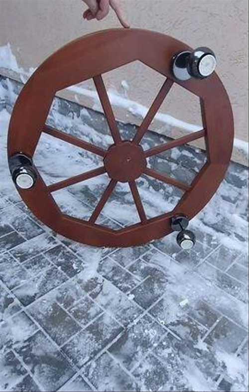 Люстра деревянная колесо