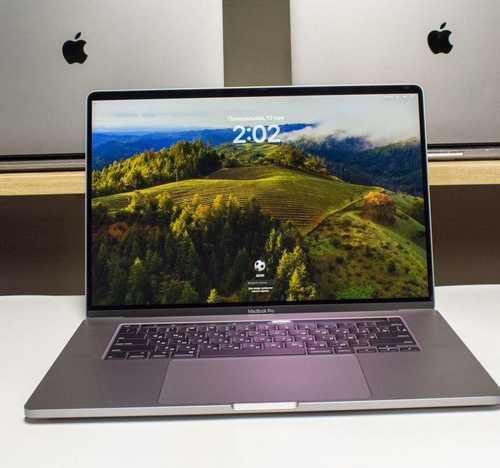 MacBook Pro 16 (2019) 16gb/512 гб Core i7 как new