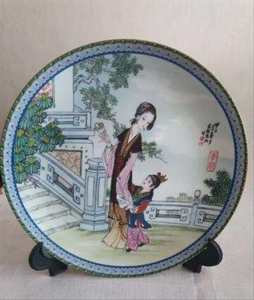 Фарфоровая китайская тарелка