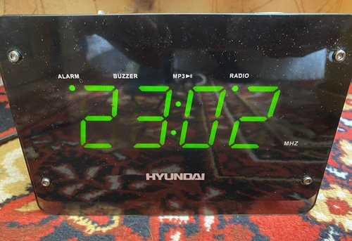 Часы настольные hyundai