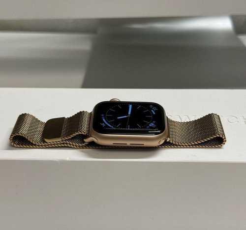 Apple watch series 5 40mm gold aluminum case