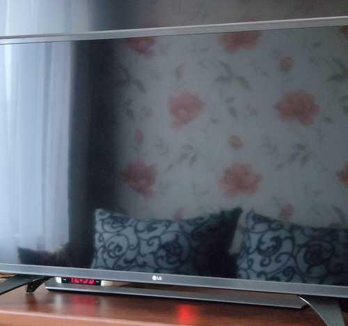 Телевизор LG 32LH530V