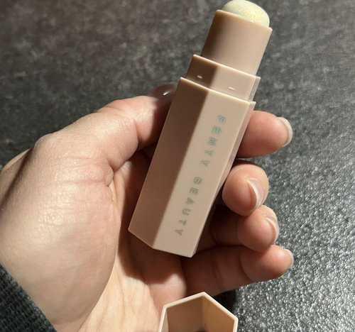 Fenty beauty хайлайтер purrrl