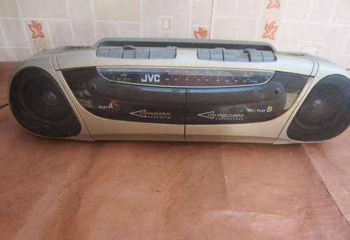 Магнитола JVC RC-W301