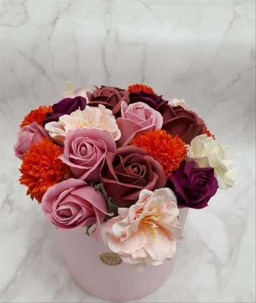 Букет из 21 мыльных цветов роз на день рождения