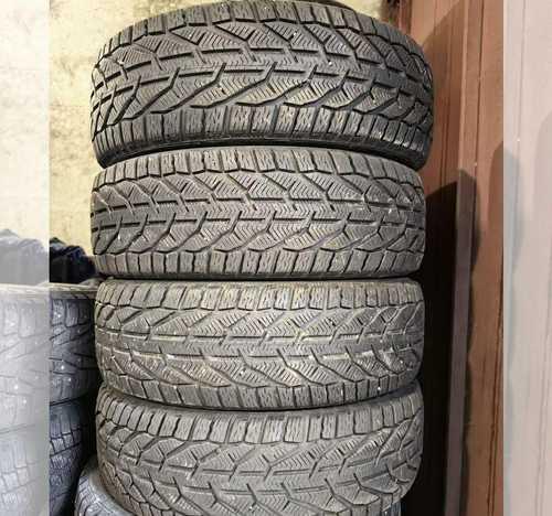 Kormoran SnowPro 205/60 R16