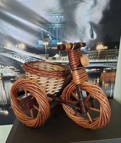 Декор плетёный велосипед-кашпо