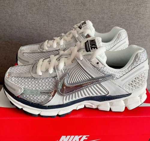 Кроссовки Nike Air Zoom Vomero 5