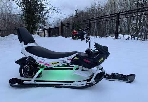 Электро снегокат Snow Razor Moto White