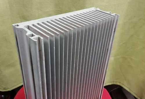 Радиатор для усилителя алюминиевый