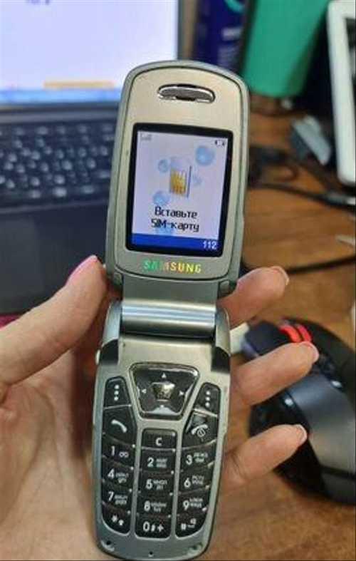 Телефон Samsung E720 рабочий, с зарядкой