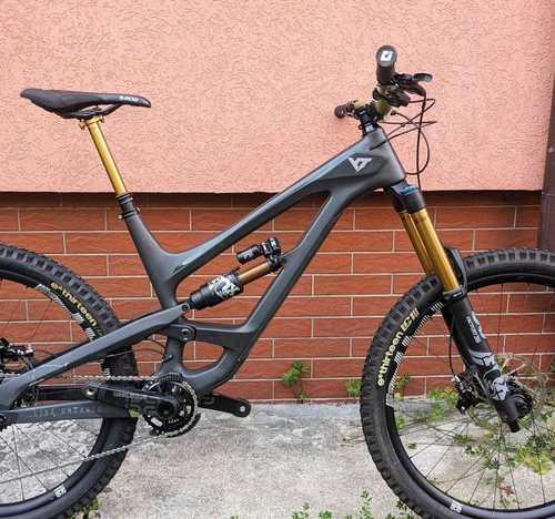 Топовый Enduro YT Capra 27 CF Pro Race размер L