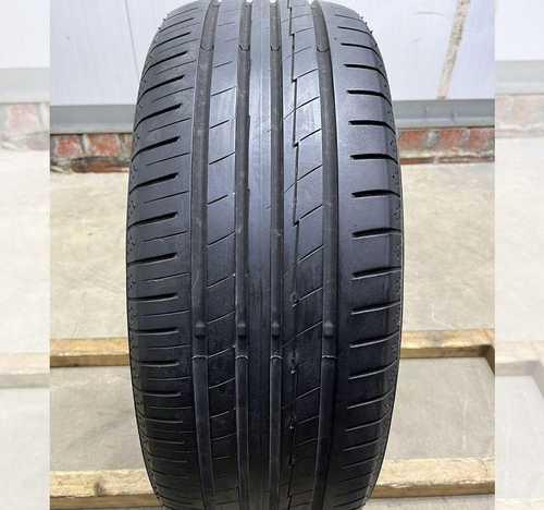 Yokohama BluEarth AE50 215/55 R17 94W