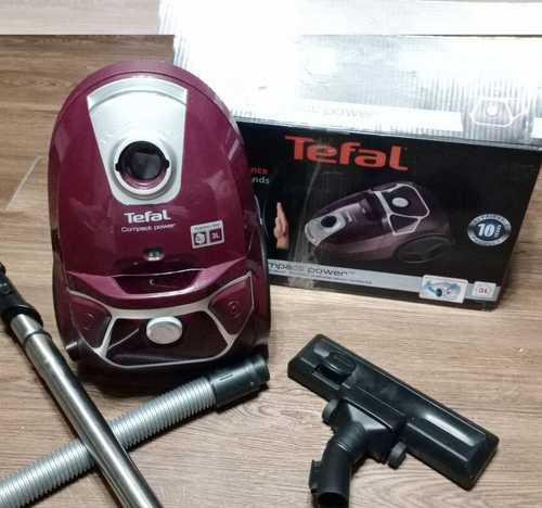 Пылесос Tefal Compact Power полный комплект