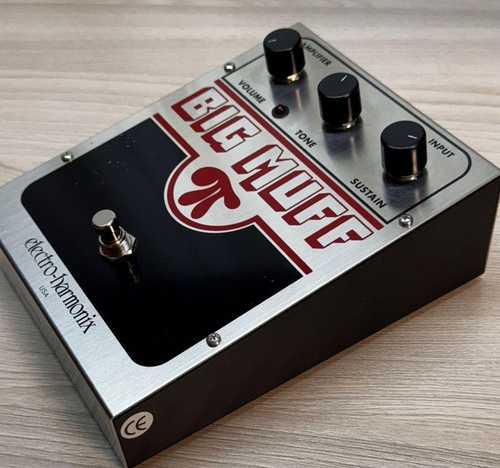 Electro-Harmonix (EHX) Big Muff Pi (USA)