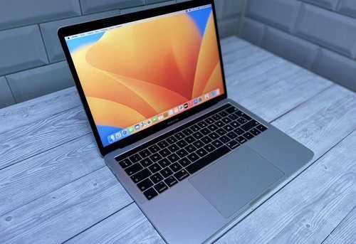 Apple MacBook Pro 13” 2019- i5, 8Gb/256Gb