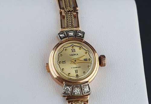Часы Чайка женские с бриллиантами на браслете из к