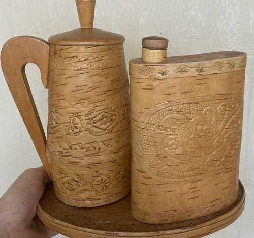 Фляга, кувшин и поднос из бересты