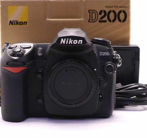 Nikon D200 body в упаковке (пробег 10550 кадров)