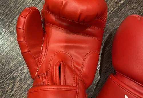 Боксерские перчатки детские и шлем