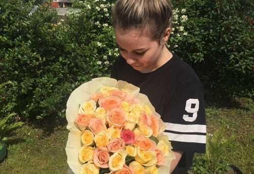 Цветы с оформлением 25,51, 101 розы эквадор