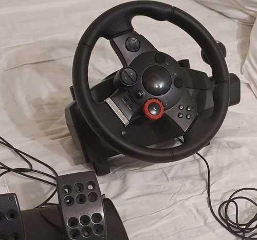 Игровой руль Logitech Driving Force GT 900 градусо