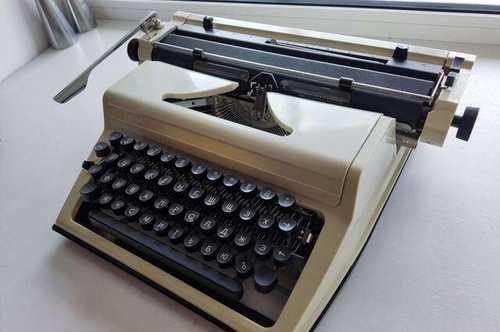 Печатная пишущая машинка / Отличное сост