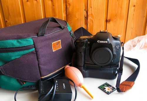 Canon 7D с батарейным блоком + сумка