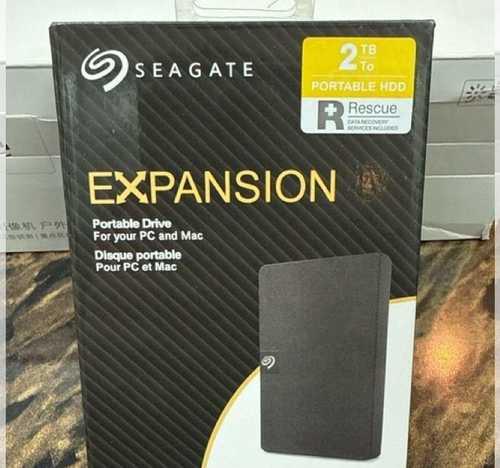 Жесткий диск Seagate Expansion 2TB