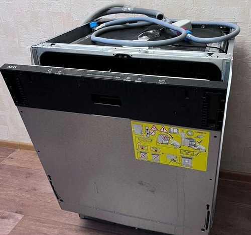 Встраиваемая посудомоечная машина AEG FSR53617Z