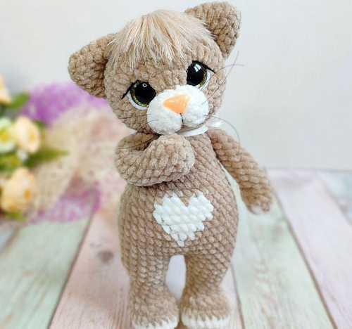 Вязаная игрушка Кот