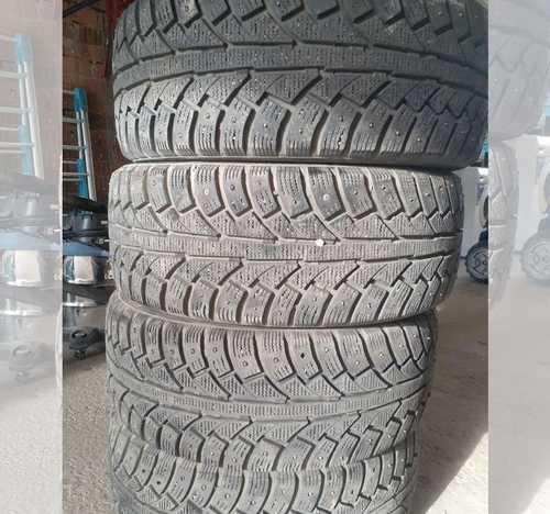 Goodride SW 606 215/45 R17 68VR