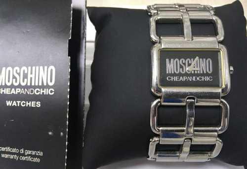 Часы moschino cheapandchic