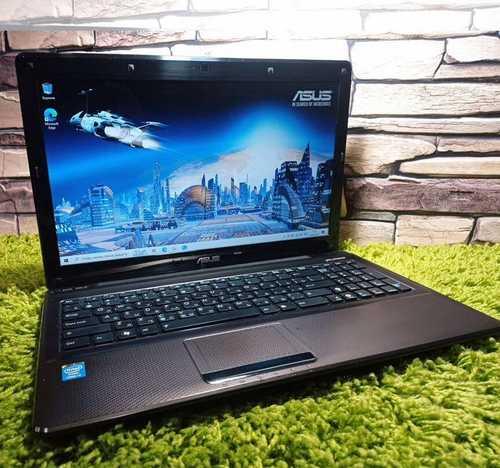 Быстрый Asus Core i3 8Gb 256Gb SSD экран 15"