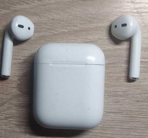 Беспроводные наушники apple airpods 1