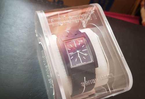 Часы swatch square turnover sufn102-30