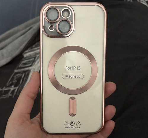 Чехол на iPhone 15