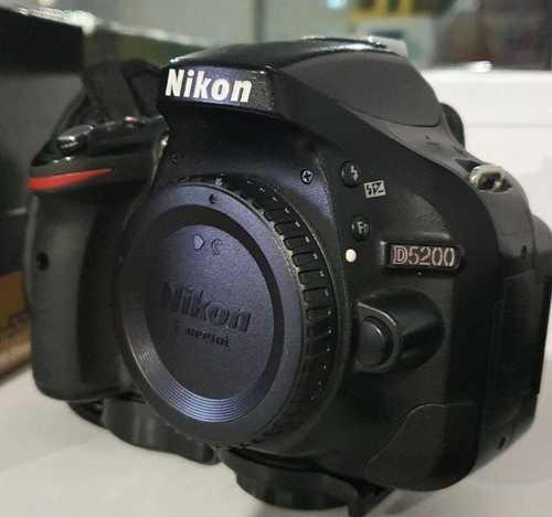 Фотоаппарат Nikon D5200 body