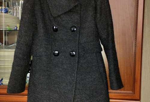 Пальто женское шерстяное букле 44 -46размер