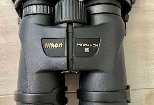 Бинокль Nikon Monarch 7 10x42 ED
