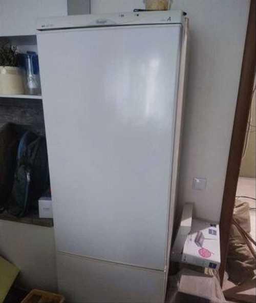 Холодильник бу snaige