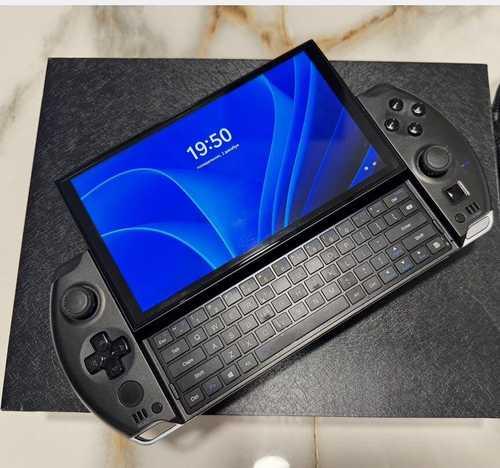 Gpd Win 4 8840u 32/2Tb