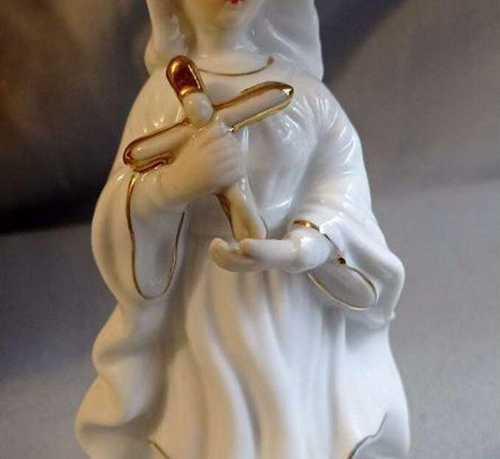 Фарфоровая статуэтка дева Мария