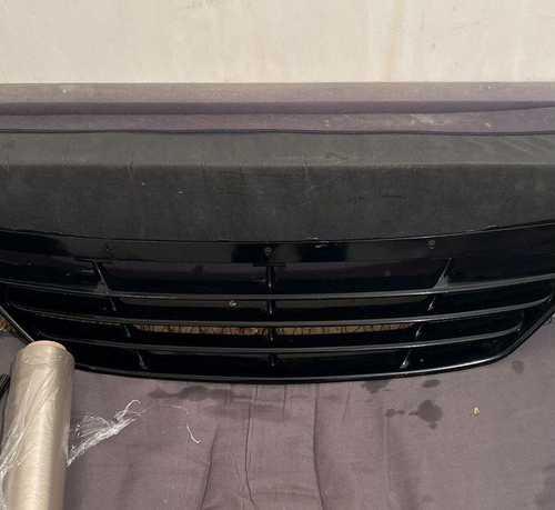 Решотка бампера hyundai IX35