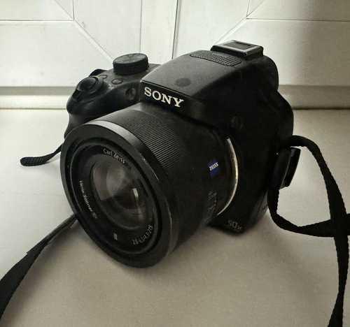 Цифровой фотоаппарат Sony DSC-HX400