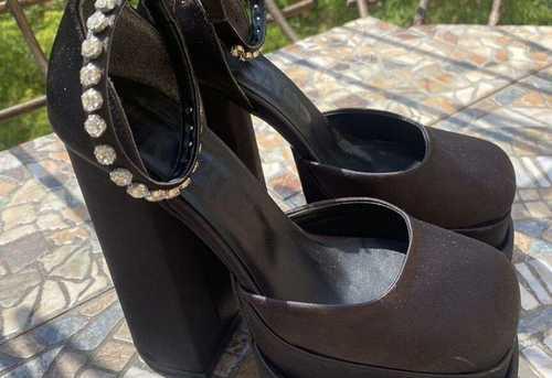 Туфли женские Versace bratz 38 размер