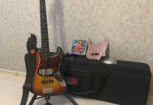 Fender jazz bass fretless, japan, с кейсом Gator