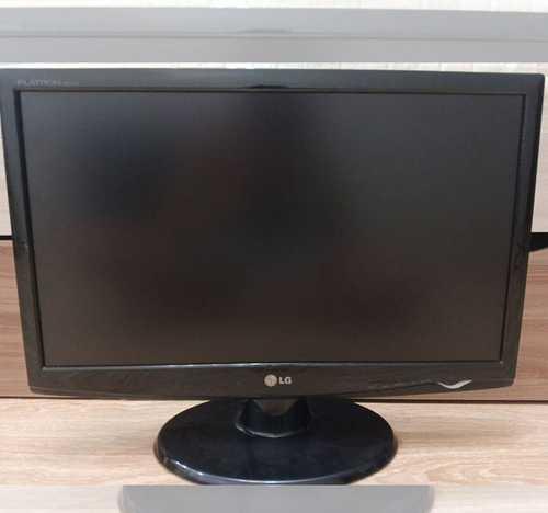 Монитор LG flatron w2243s